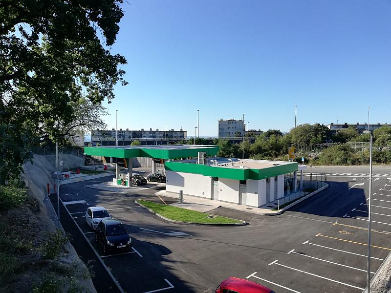 Benzinska postaja Crodux Rujevica, Rijeka